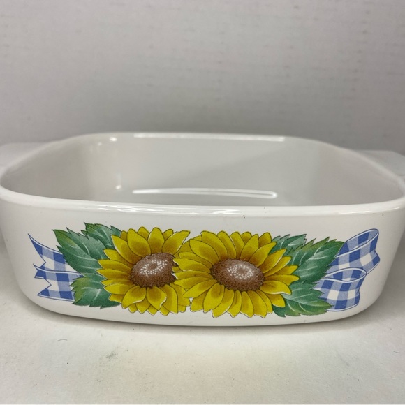 Corningware | Kitchen | Vintage Corning Ware Sunsations Sunflower 99697 Casserole Dish A1b No ...